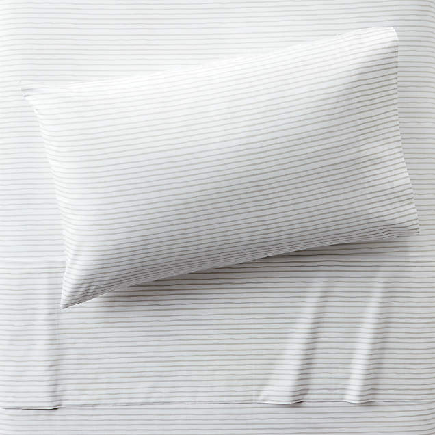 Organic Pattern Play Grey Hearts Queen Sheet Set + Reviews | Crate and ...