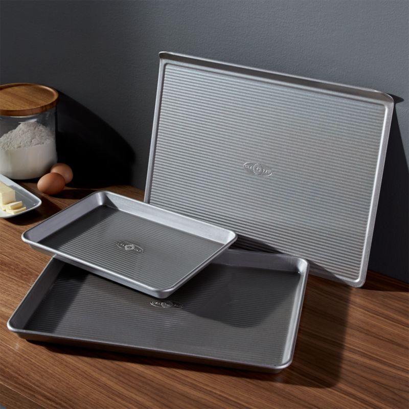 usa-pan-3-piece-non-stick-bakeware-set-reviews-crate-and-barrel